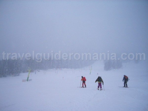 Vartop ski resort and Arieseni turistical area - Travel Guide Romania
