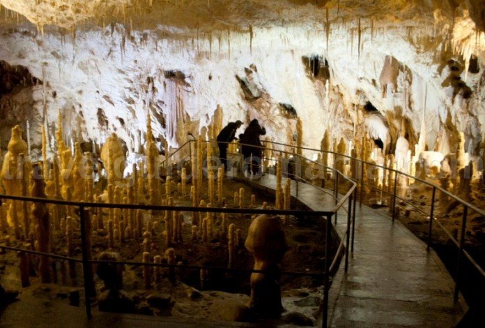 Pestera Ursilor (The Bears Cave) - Travel Guide Romania