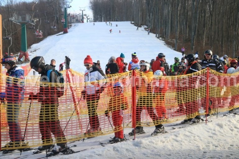 Valiug ski slope in Semenic mountains - Travel Guide Romania