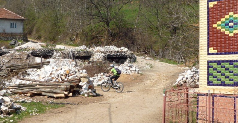 The Vascau Karst Plateau – The Apuseni Mountains izbuc (2) - Travel ...