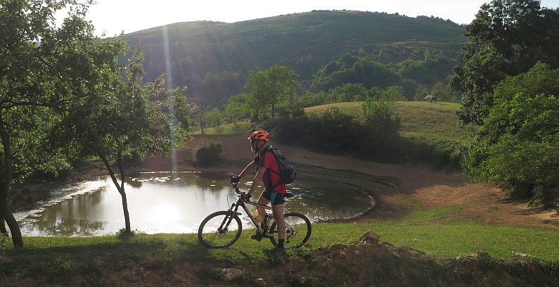 The Vascau Karst Plateau – The Apuseni Mountains lake - Travel Guide ...